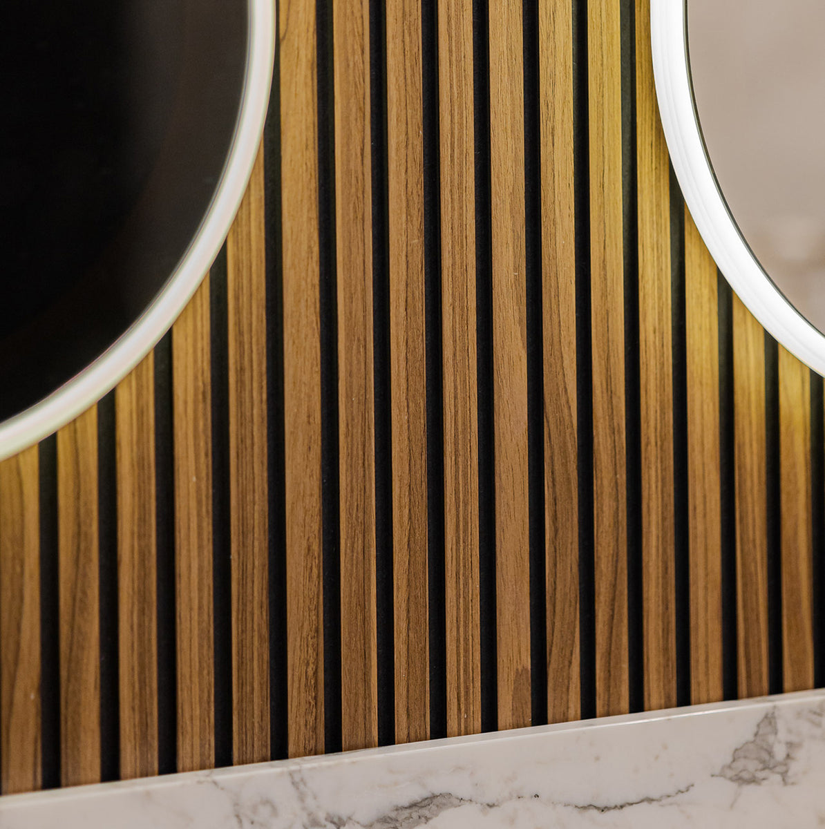 DEKO-R | Panou riflat 279x30cm | Furnir Nuc American – placari-pereti.ro